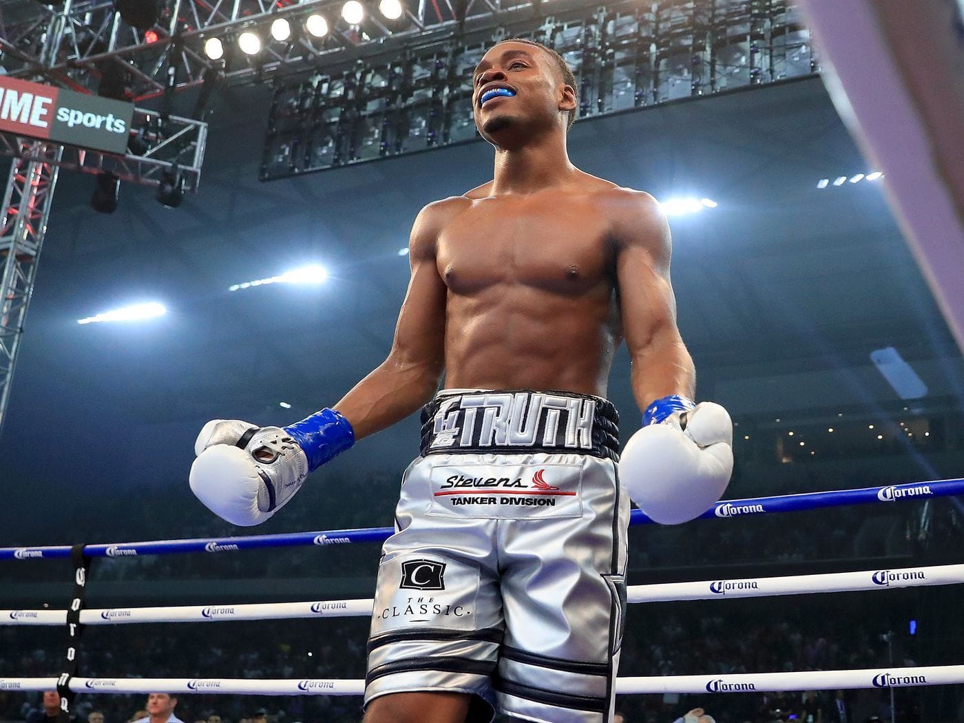 What happened when Errol Spence fought last time?