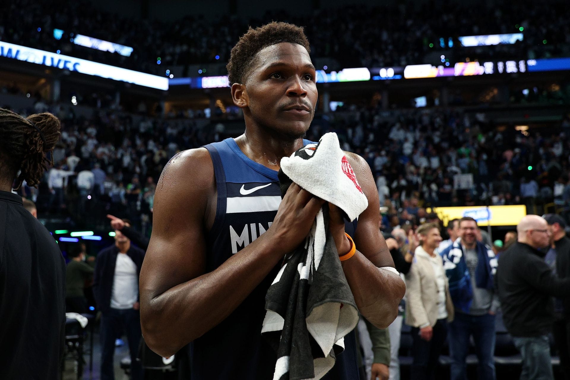 Anthony Edwards Nationality - Anthony Edwards Hometown, Birthplace, and ...